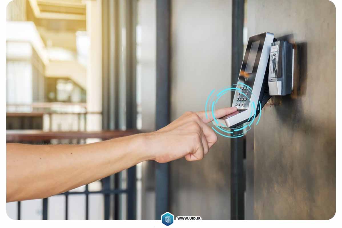تشخیص اثر انگشت؛ روشی ایمن و مطمئن برای احراز هویت - یوآیدی